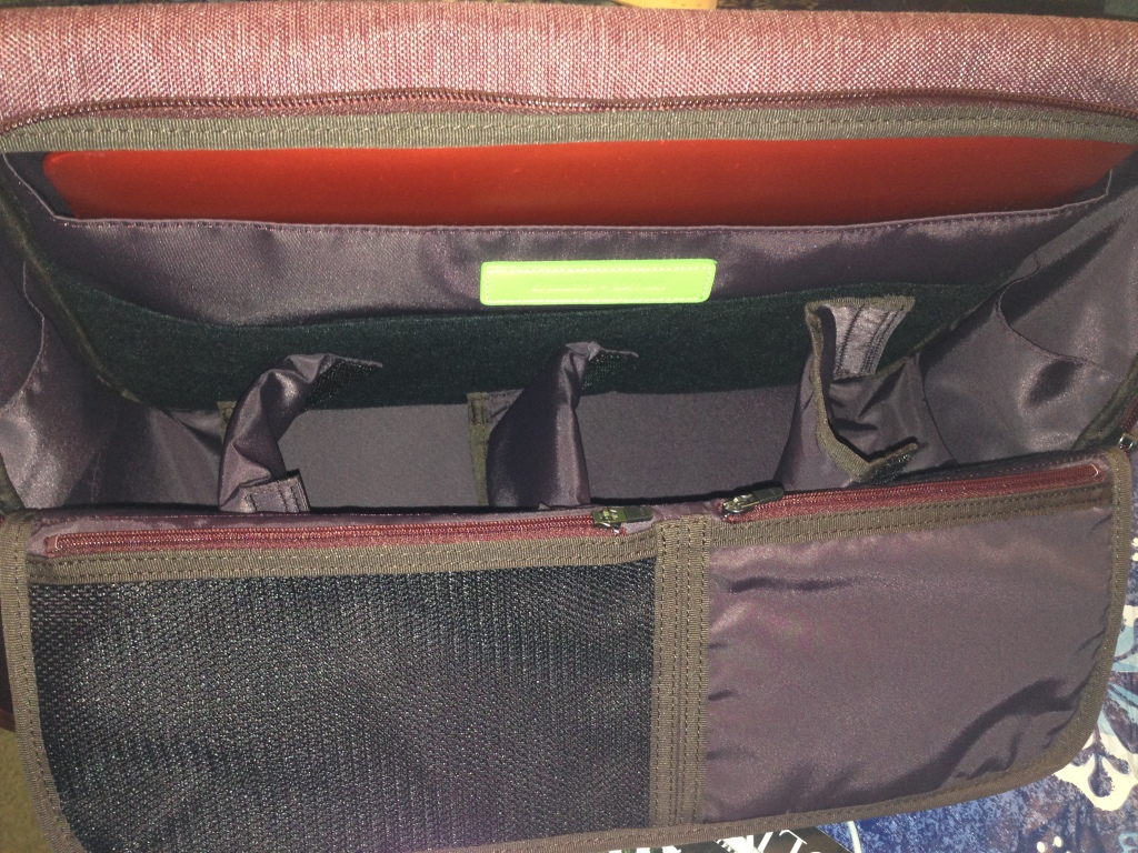 Product Review: Evernote Triangle Commuter Bag